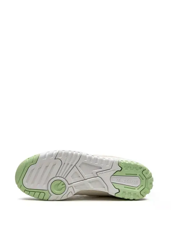 NEW BALANCE 550 Turtledove Green Aura Sneakers - Neutrals