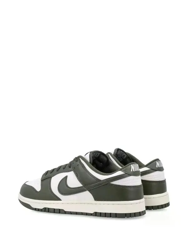 Nike Dunk Low Retro Sneakers - Grey