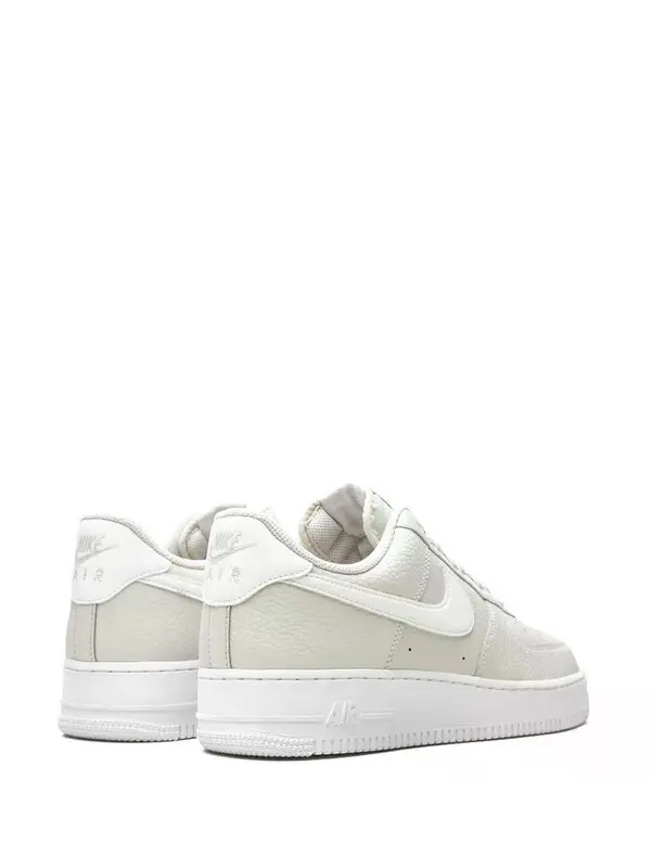 Nike Force 1 '07 Sneakers