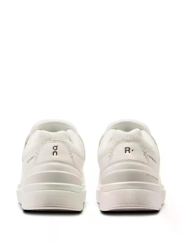 On The Roger Advantage Sneakers