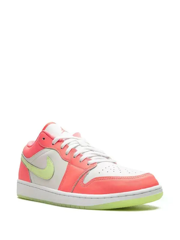 JORDAN 1 Low Se Lava Glow Sneakers - Red
