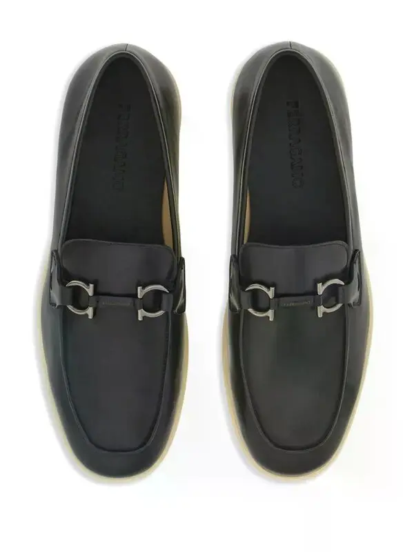 FERRAGAMO Gancini Plaque Calfskin Loafers - Black