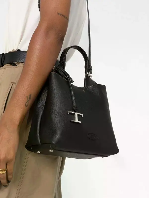 TOD'S Timeless Leather Tote Bag