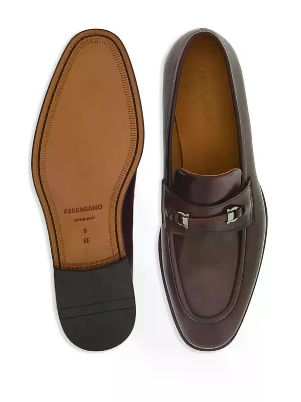 FERRAGAMO Gancini Plaque Leather Loafers