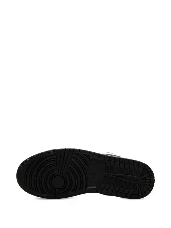 JORDAN 1 Low Sneakers