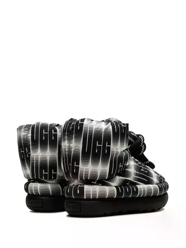 UGG Maxi Wavelength Short Boots