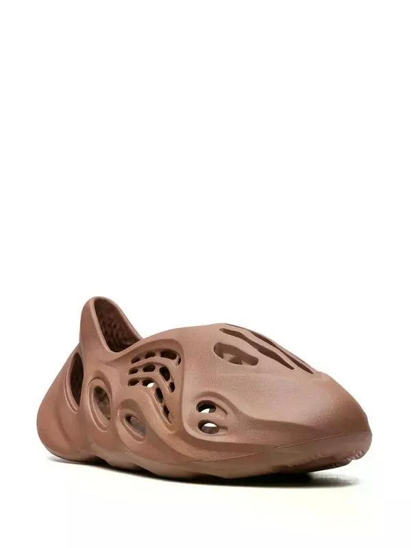 ADIDAS X YEEZY Yeezy Foam Runner "flax - Brown