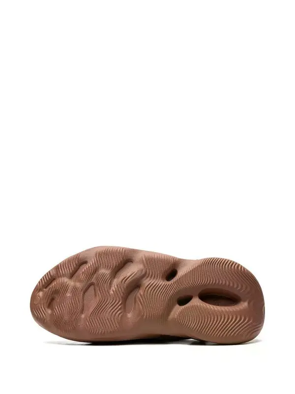 ADIDAS X YEEZY Yeezy Foam Runner "flax - Brown