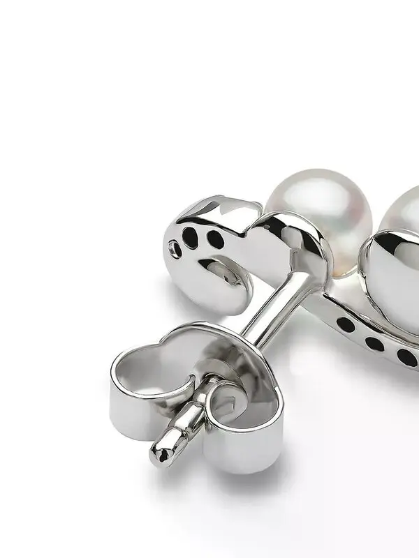 Yoko London 18kt White Gold Diamond And Akoya Pearl Stud Earrings - Silver