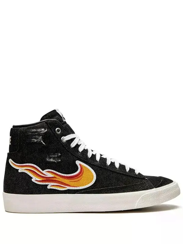 Nike Blazer Mid '77 Cleveland Rocks Sneakers - Black