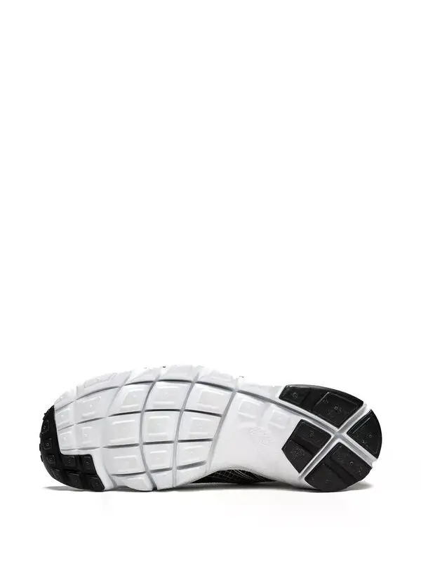 Nike Footscape Motion Sneakers