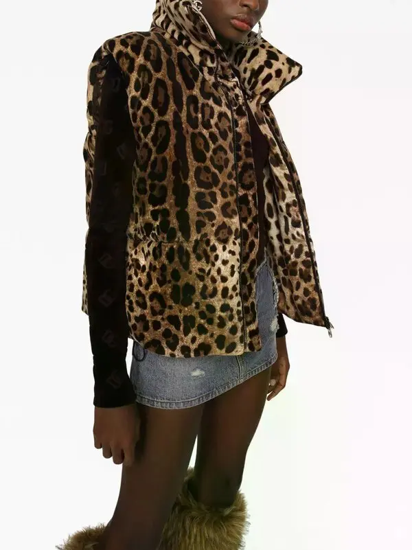 Dolce & Gabbana Leopard Print Padded Gilet