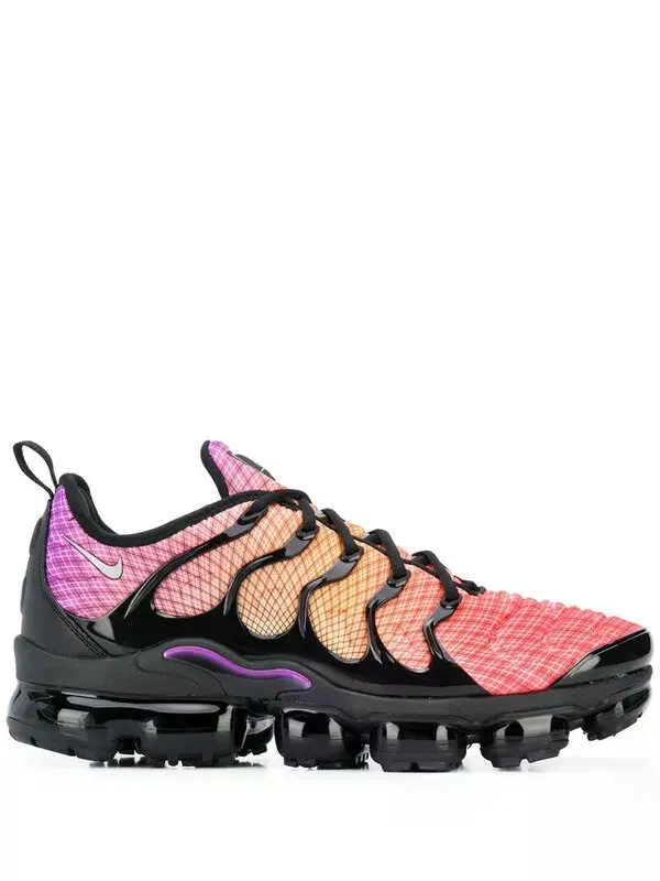 Nike Vapormax Plus Sneakers - Black
