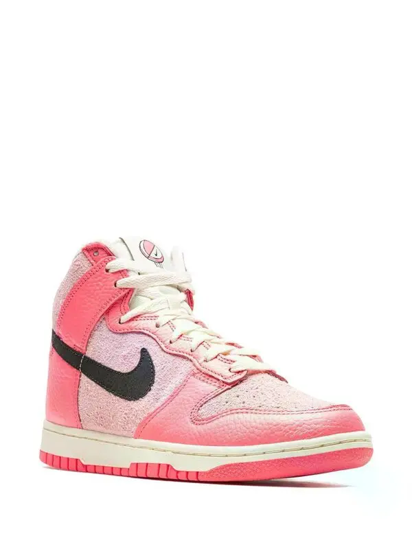 Nike Dunk High Top Sneakers - Pink