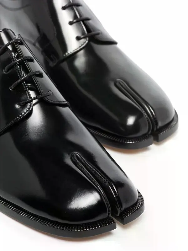 MAISON MARGIELA Tabi Lace-up Derby Shoes - Black