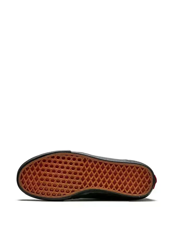 VANS Supreme X Jean Paul Gaultier X Chukka Pro 'burgundy' Sneakers