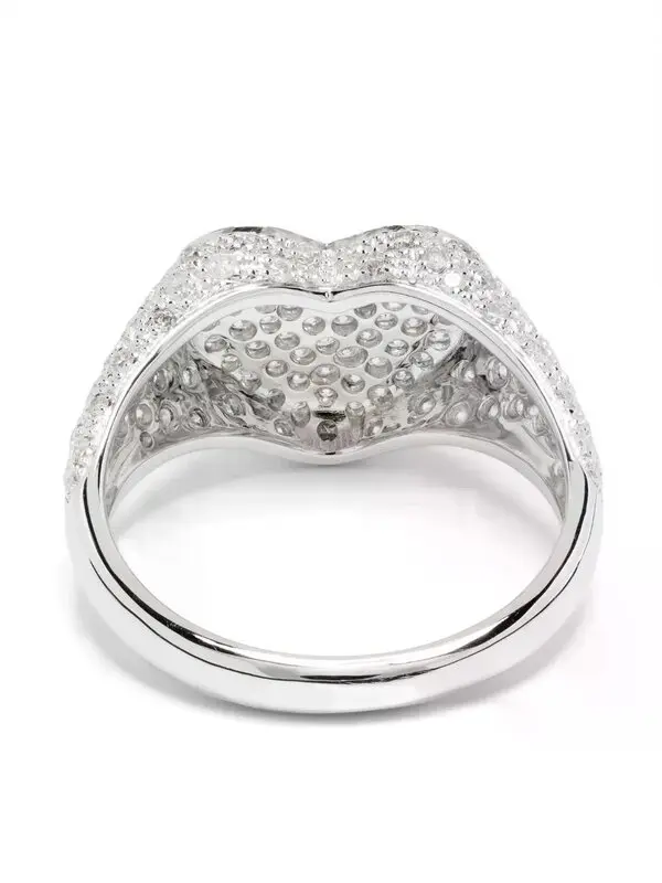Yvonne Léon 9kt White Gold Pavé Diamond Heart Motif Signet Ring