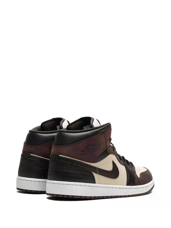 JORDAN 1 Mid Se Velvet Sneakers - Brown