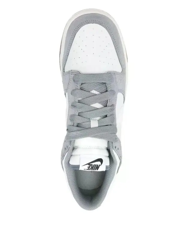 Nike Dunk Low Sneakers