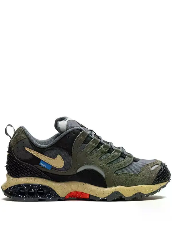 Nike X Undefeated Air Terra Humara Cargo Khaki Sneakers - Brown