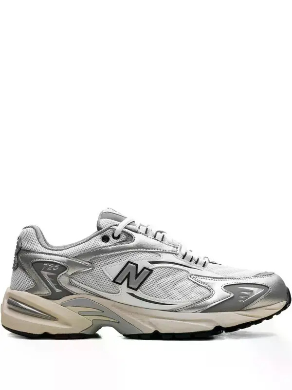 NEW BALANCE 725v1 Metallic/slate Grey Sneakers - Silver