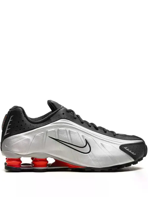 Nike Shox R4 Sneakers - Silver
