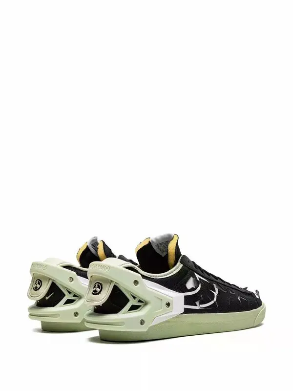 Nike Blazer Low / Olive Aura Sneakers