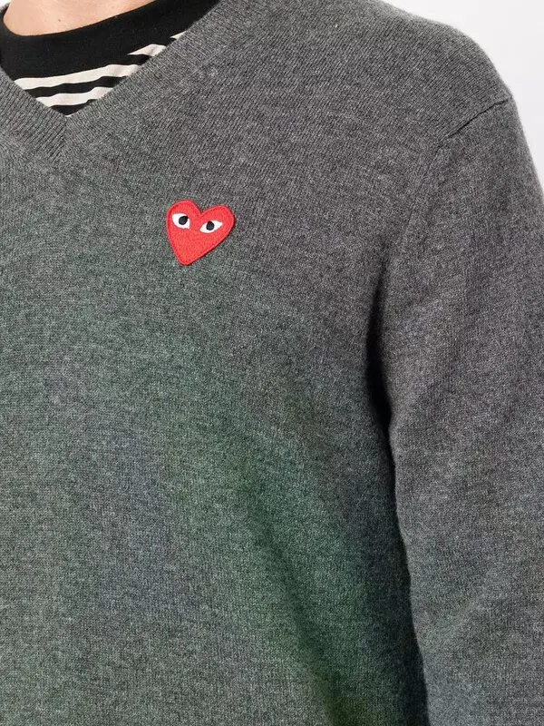 Play Comme Des Garcon V-neck Knitted Jumper With Heart Appliqu