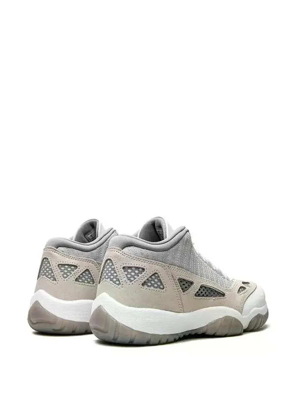 JORDAN Air Low Ie Sneakers