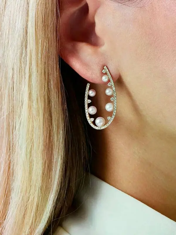 Yoko London 18kt Yellow Diamond And Akoya Pearl Hoop Earrings - Gold