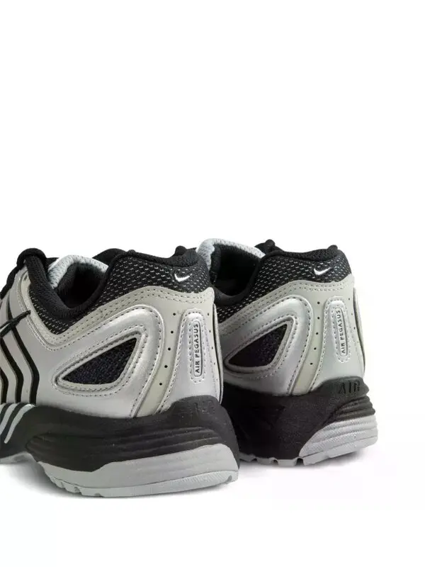 Nike Pegasus 2005 Sneakers - Grey