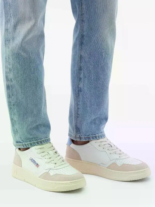 AUTRY Medalist Low Top Sneakers - White