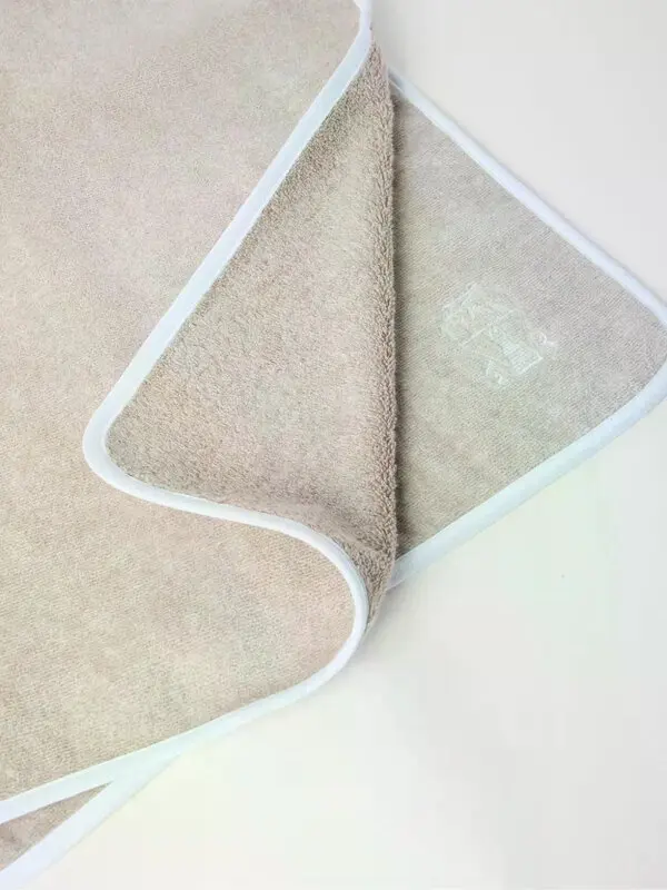 Brunello Cucinelli Logo-embroidered Towel - Neutrals