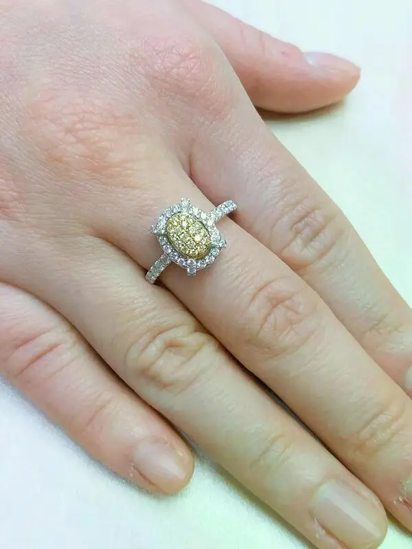 HYT JEWELRY Platinum Diamond Engagement Ring - Silver