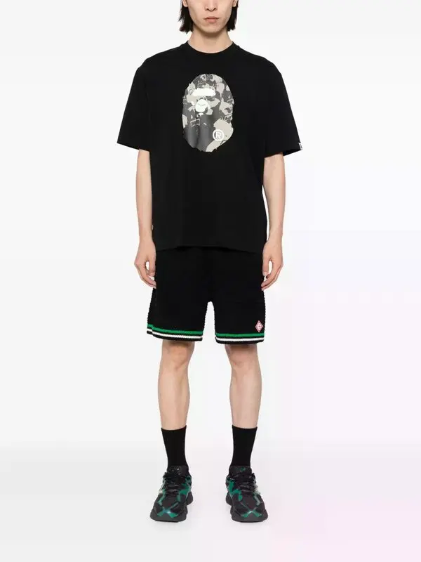 A BATHING APE Graphic Print T-shirt - Black