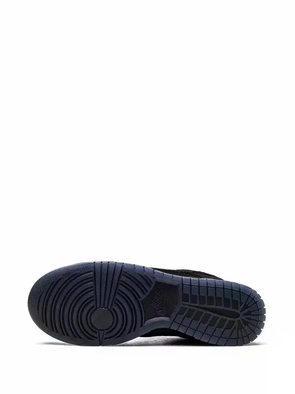 Nike X Undefeated Dunk Low Sp Suede Sneakers