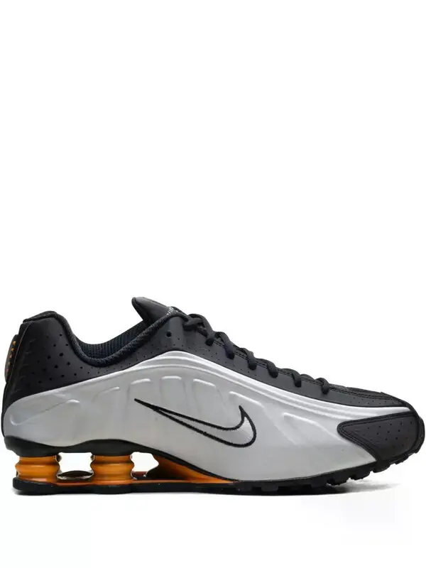 Nike Shox R4 Sneakers - Silver