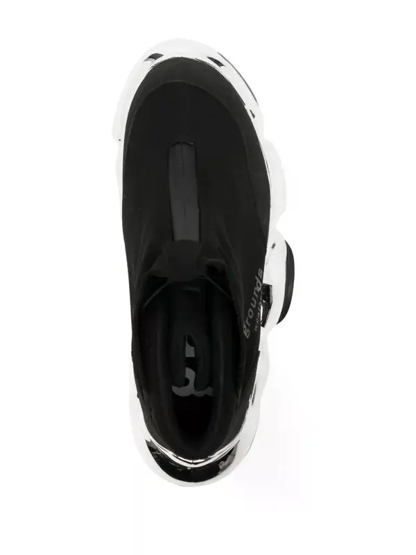 GROUNDS Moopie Weather Chrome Sneakers