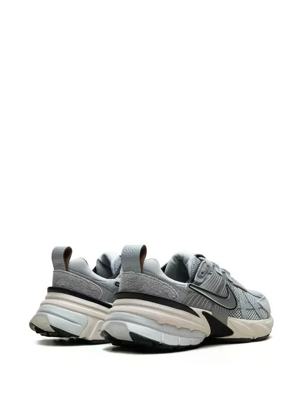 Nike V2k Run Light Pumice/black/chrome Sneakers - Grey