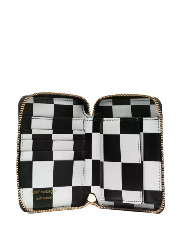 Comme Des Garçons Patent Leather Zipped Wallet
