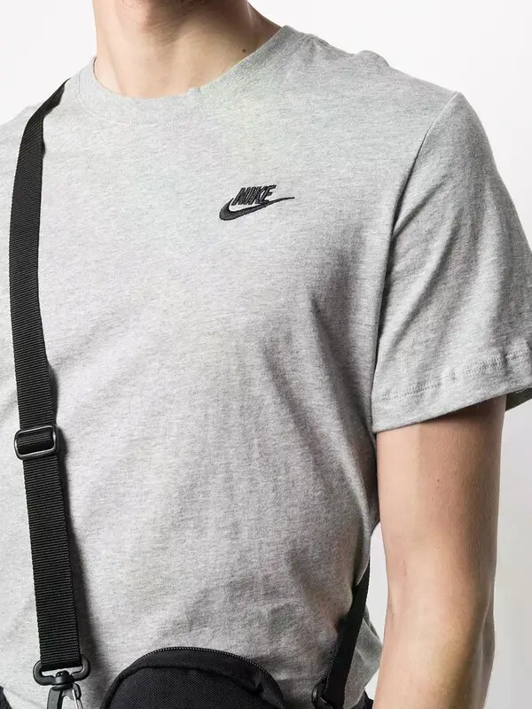 Nike Swoosh Logo T-shirt - Grey
