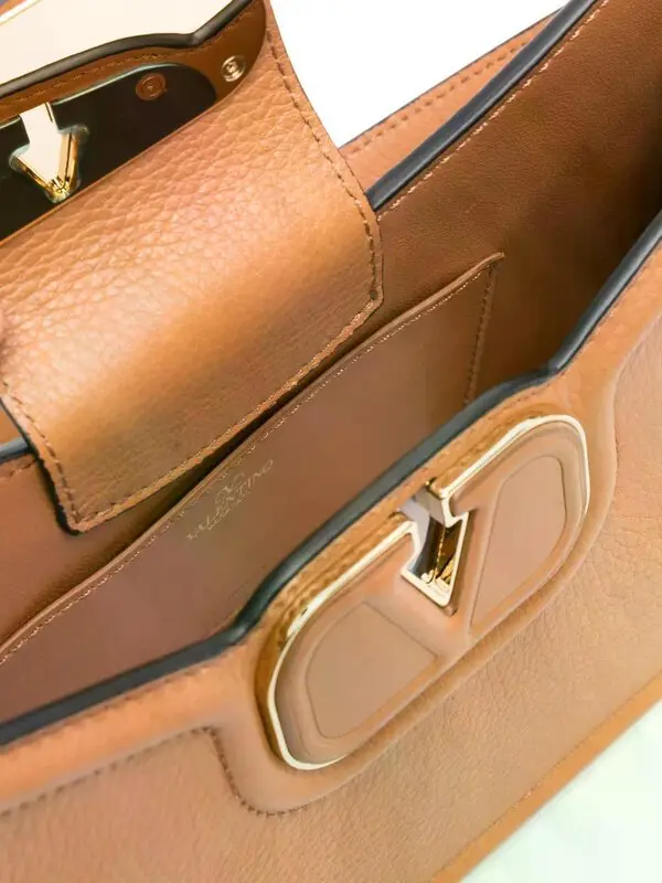 Valentino Garavani Vlogo Signature Shoulder Bag