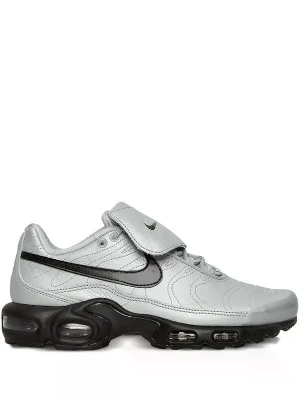 Nike Max Plus Wolf Sneakers