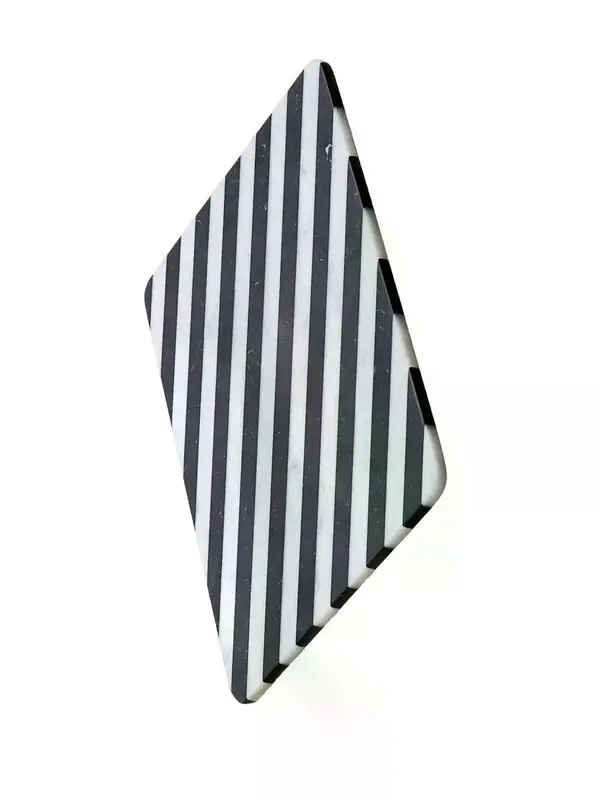 EDITIONS MILANO Alice Chopping Board