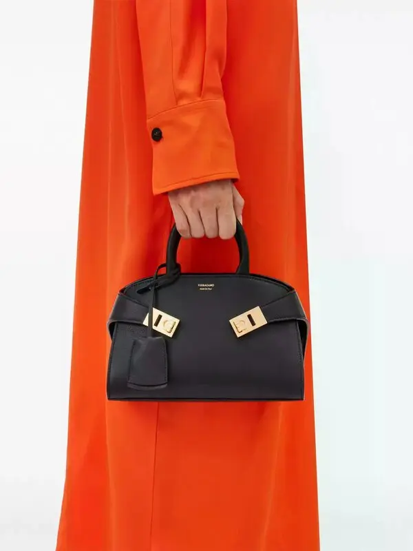 FERRAGAMO Extra-small Hug Leather Handbag - Black