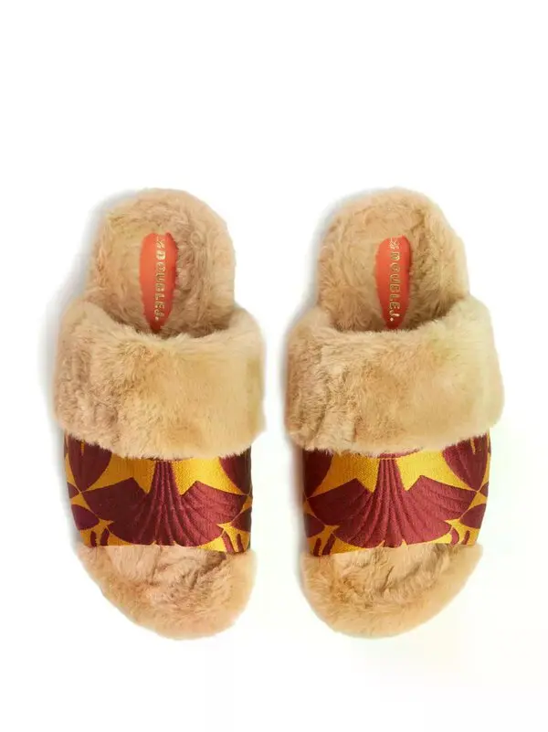 La DoubleJ Winter Jacquard Slides
