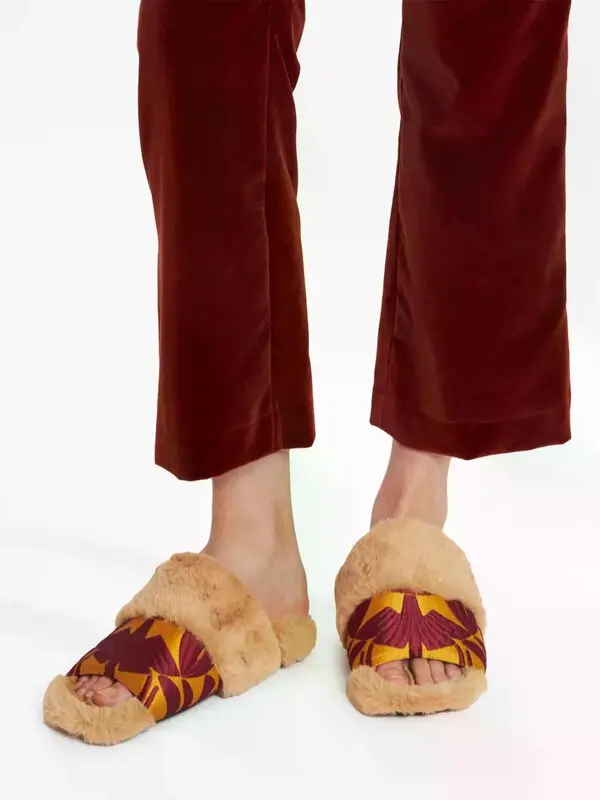 La DoubleJ Winter Jacquard Slides