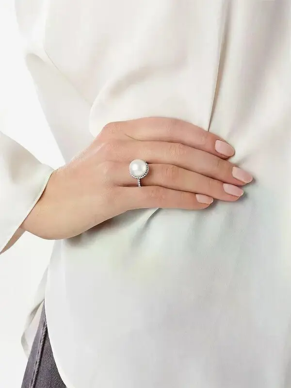 Yoko London 18kt White Gold South Sea Pearl And Diamond Ring - Silver