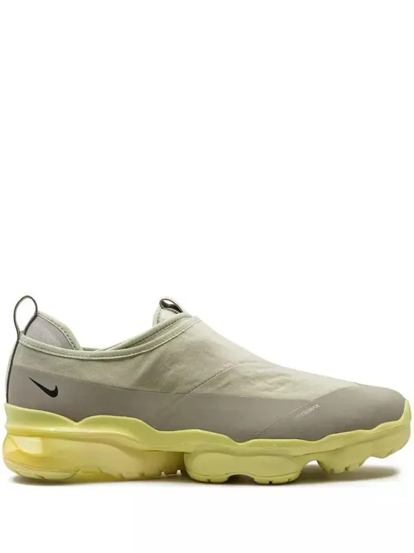Nike Vapormax Moc Roam Sneakers