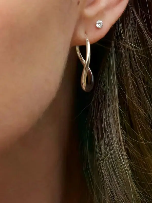 DINNY HALL Small Wave Twisted Hoop Earrings
